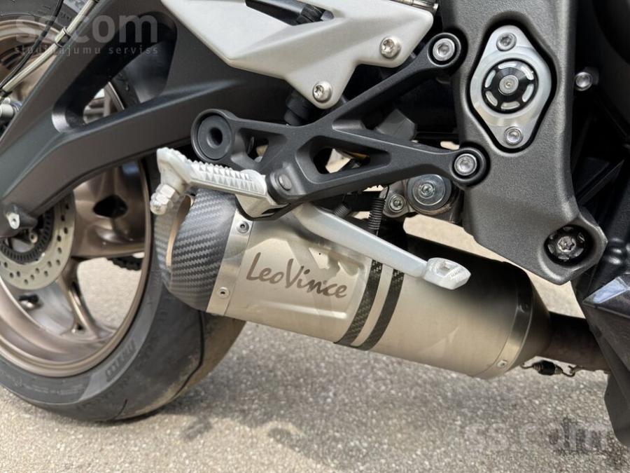 Triumph Street Triple 2023 Jūrmala, ar dzinēja tilpumu 0.77 L un nobraukumu 0 tūkst. km par 8500 €, foto 5 vietnē AUTOMOTO.COM.LV