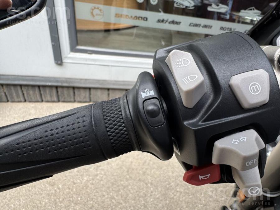 Triumph Street Triple 2023 Jūrmala, ar dzinēja tilpumu 0.77 L un nobraukumu 0 tūkst. km par 8500 €, foto 6 vietnē AUTOMOTO.COM.LV