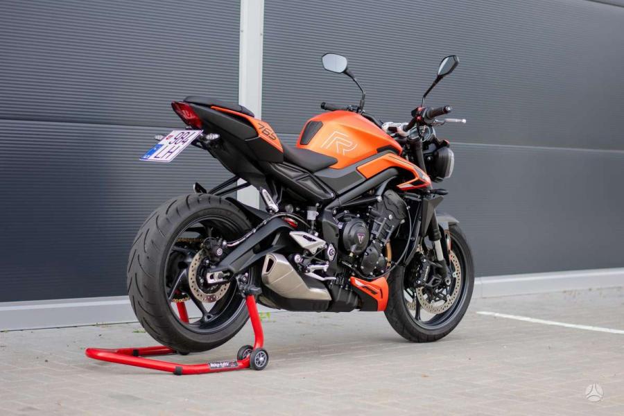Orange Triumph Street Triple 2025 in Vilnius, with an engine capacity of 0.77 L and mileage of 13 thousand km for 8200 €, photo 7 on AUTOMOTO.COM.LV