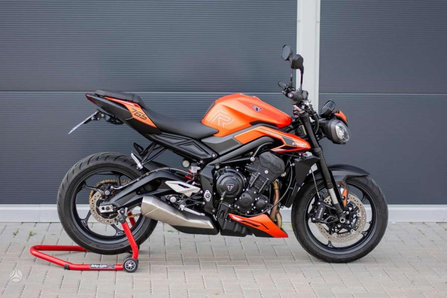 Orange Triumph Street Triple 2025 in Vilnius, with an engine capacity of 0.77 L and mileage of 13 thousand km for 8200 €, photo 8 on AUTOMOTO.COM.LV
