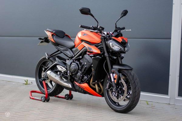 Orange Triumph Street Triple 2025 in Vilnius, with an engine capacity of 0.77 L and mileage of 13 thousand km for 8200 €, photo 8 on AUTOMOTO.COM.LV