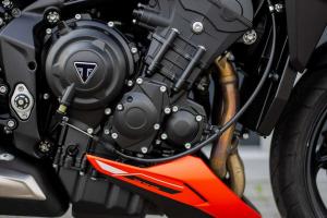 Orange Triumph Street Triple 2025 in Vilnius, with an engine capacity of 0.77 L and mileage of 13 thousand km for 8200 €, photo 16 on AUTOMOTO.COM.LV