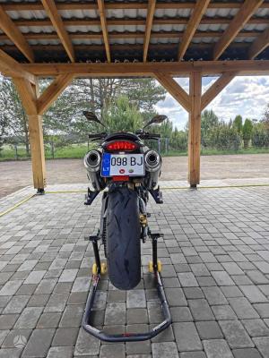 Balts Triumph Street Triple 2008 Druskininkai, ar dzinēja tilpumu 0.68 L un nobraukumu 64 tūkst. km par 2600 €, foto 6 vietnē AUTOMOTO.COM.LV