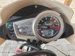 Balts Triumph Street Triple 2008 Druskininkai, ar dzinēja tilpumu 0.68 L un nobraukumu 64 tūkst. km par 2600 €, foto 12 vietnē AUTOMOTO.COM.LV