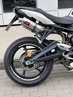 Balts Triumph Street Triple 2012 Viļņa, ar dzinēja tilpumu 0.68 L un nobraukumu 24 tūkst. km par 4100 €, foto 8 vietnē AUTOMOTO.COM.LV
