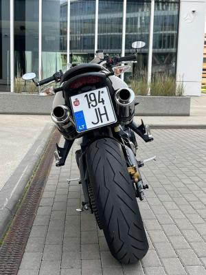 Balts Triumph Street Triple 2012 Viļņa, ar dzinēja tilpumu 0.68 L un nobraukumu 24 tūkst. km par 4100 €, foto 10 vietnē AUTOMOTO.COM.LV