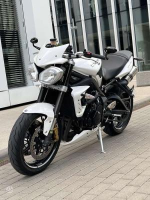 Balts Triumph Street Triple 2012 Viļņa, ar dzinēja tilpumu 0.68 L un nobraukumu 24 tūkst. km par 4100 €, foto 12 vietnē AUTOMOTO.COM.LV