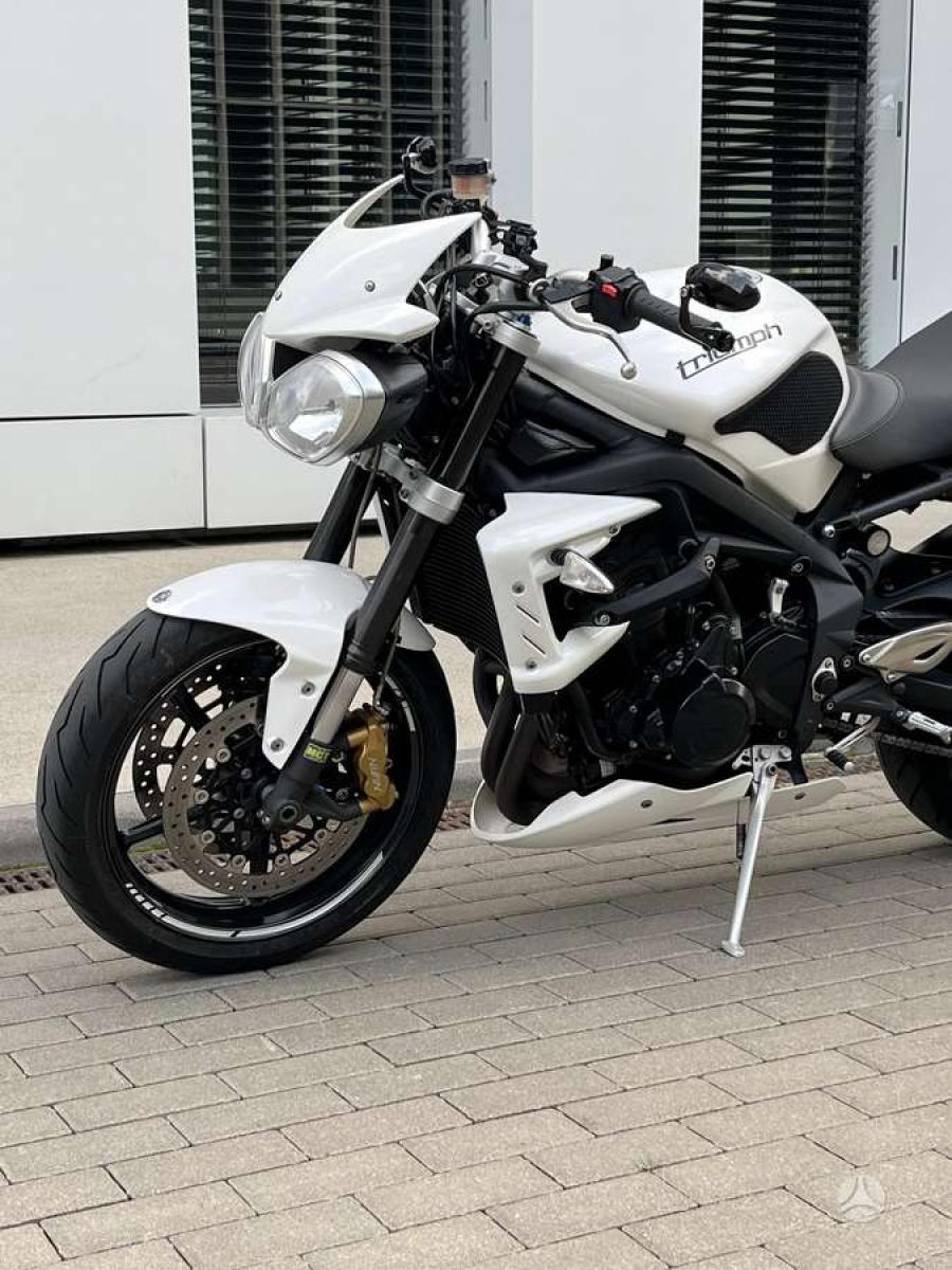 Balts Triumph Street Triple 2012 Viļņa, ar dzinēja tilpumu 0.68 L un nobraukumu 24 tūkst. km par 4100 €, foto 14 vietnē AUTOMOTO.COM.LV