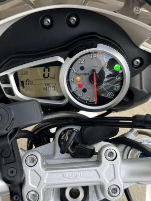 Balts Triumph Street Triple 2012 Viļņa, ar dzinēja tilpumu 0.68 L un nobraukumu 24 tūkst. km par 4100 €, foto 15 vietnē AUTOMOTO.COM.LV