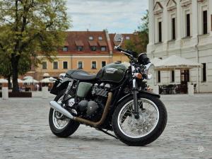 Green Triumph Thruxton 2013 in Kaunas, with an engine capacity of 0.87 L and mileage of 15 thousand km for 4500 €, photo  on AUTOMOTO.COM.LV