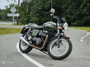 Green Triumph Thruxton 2013 in Kaunas, with an engine capacity of 0.87 L and mileage of 15 thousand km for 4500 €, photo 3 on AUTOMOTO.COM.LV