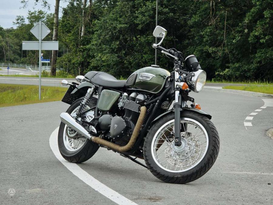 Green Triumph Thruxton 2013 in Kaunas, with an engine capacity of 0.87 L and mileage of 15 thousand km for 4500 €, photo 3 on AUTOMOTO.COM.LV