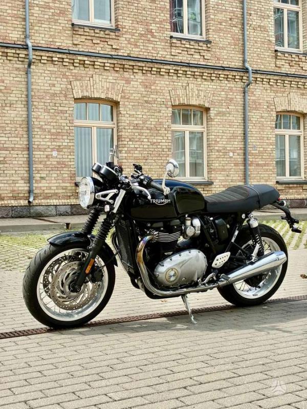 Triumph Thruxton 2017 Viļņa, ar dzinēja tilpumu 1.20 L un nobraukumu 8 tūkst. km par 7400 €, foto 2 vietnē AUTOMOTO.COM.LV
