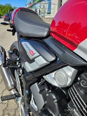 Red Triumph Thruxton 2026 in Tallinn, with an engine capacity of 0.00 L and mileage of 1 thousand km for 7790 €, photo 10 on AUTOMOTO.COM.LV