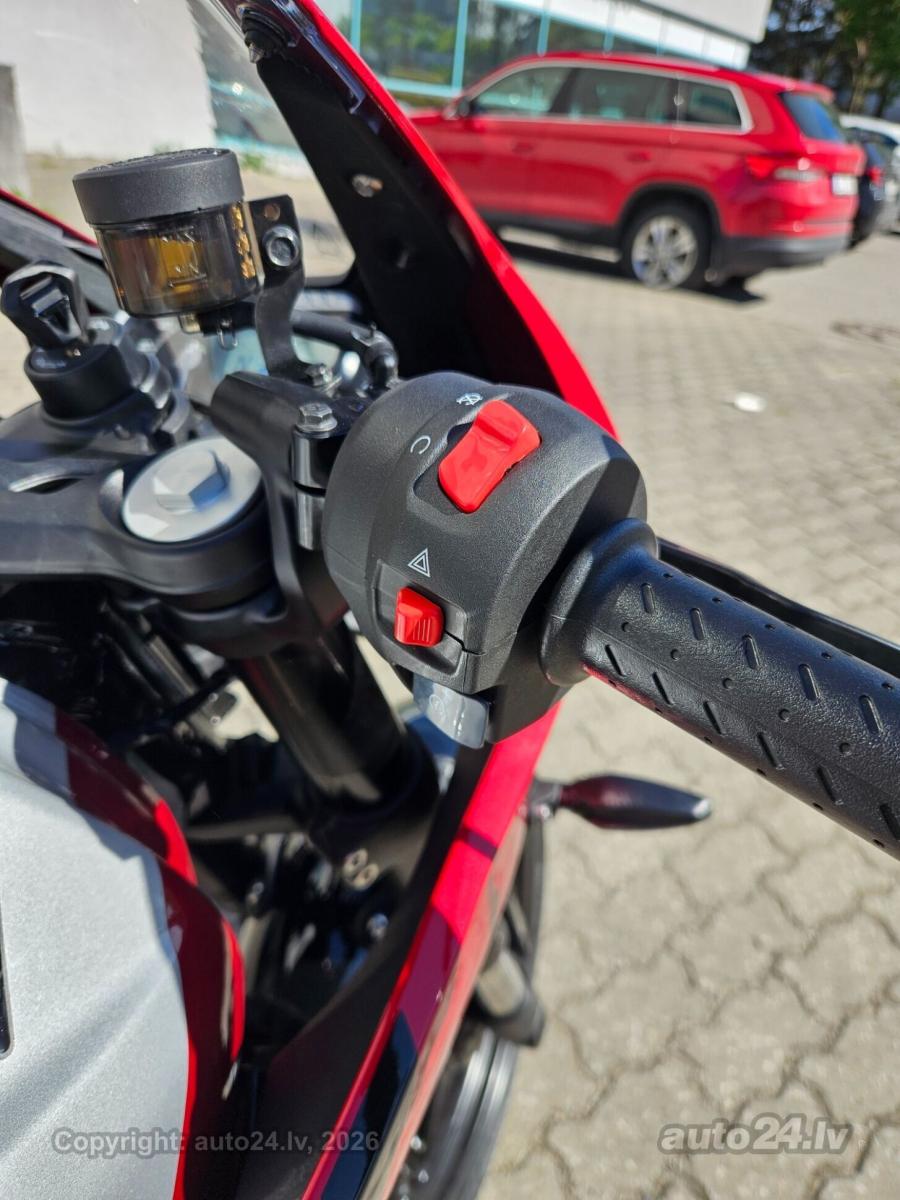 Red Triumph Thruxton 2026 in Tallinn, with an engine capacity of 0.00 L and mileage of 1 thousand km for 7790 €, photo 15 on AUTOMOTO.COM.LV