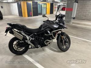 Pelēks Triumph Tiger 900 2024 Tallina, ar dzinēja tilpumu 0.89 L un nobraukumu 1000 tūkst. km par 10999 €, foto 3 vietnē AUTOMOTO.COM.LV