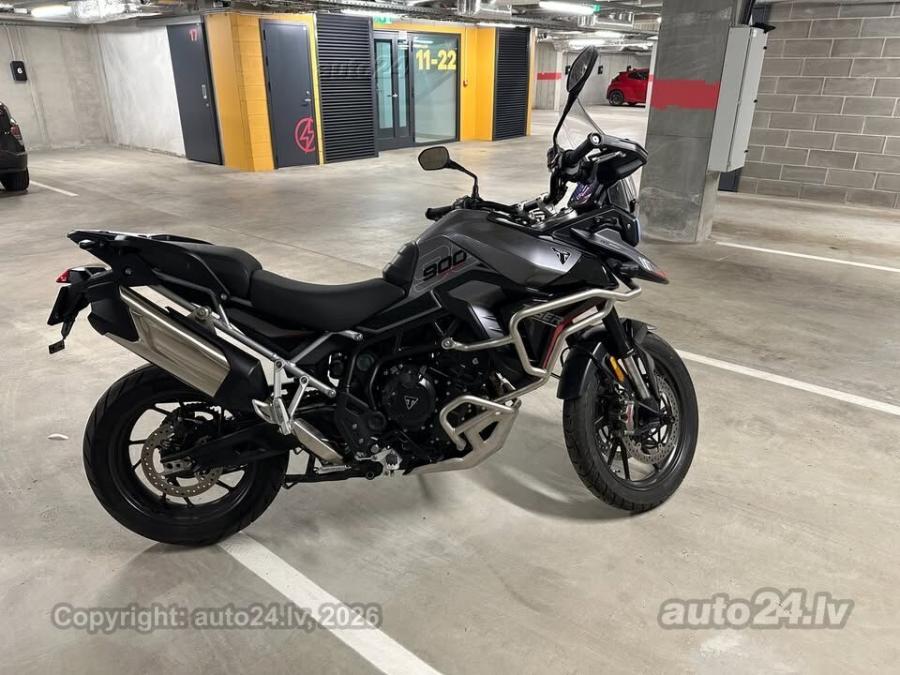Pelēks Triumph Tiger 900 2024 Tallina, ar dzinēja tilpumu 0.89 L un nobraukumu 1000 tūkst. km par 10999 €, foto 3 vietnē AUTOMOTO.COM.LV