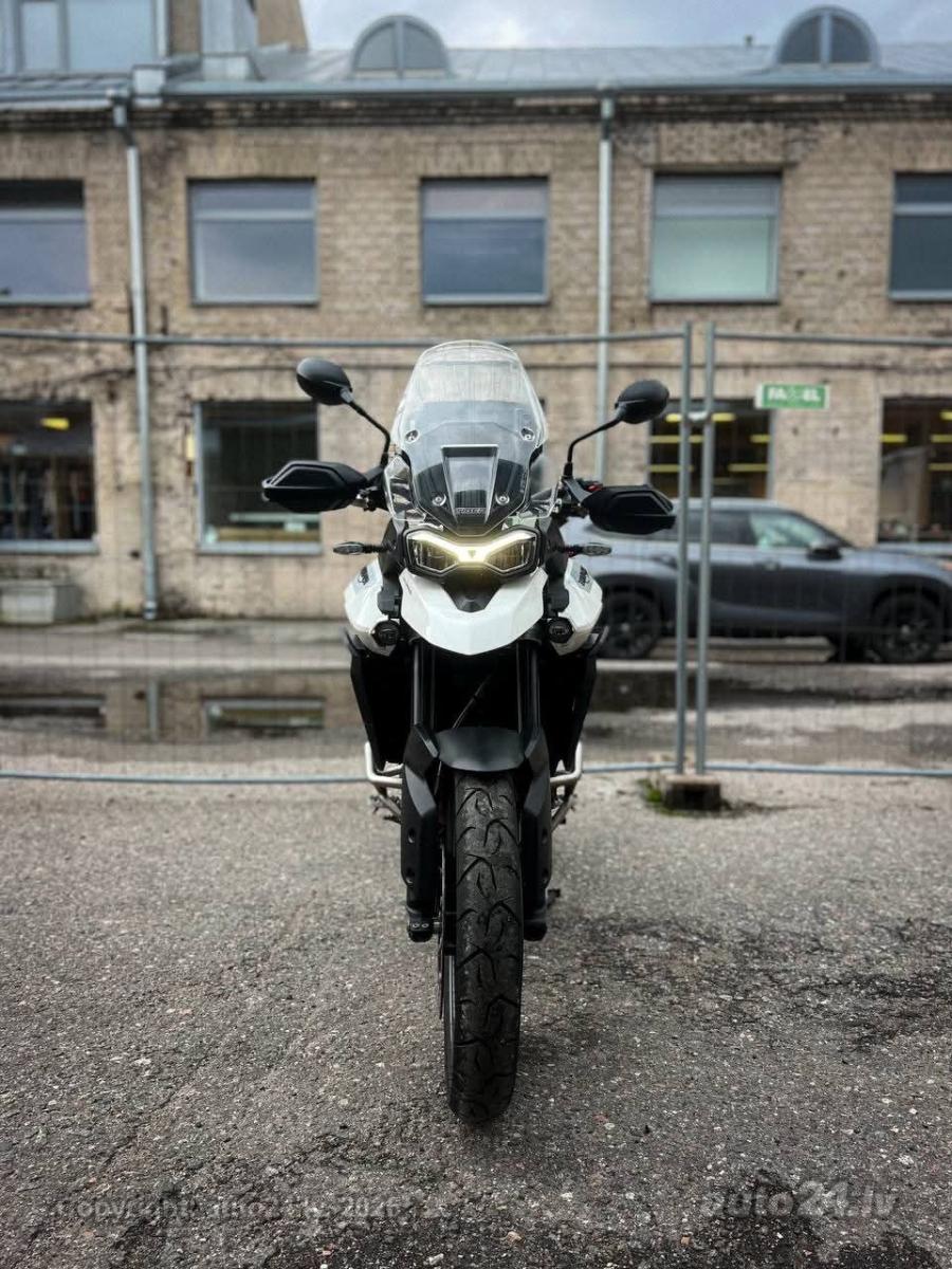 Balts Triumph Tiger 900 2021 Tallina, ar dzinēja tilpumu 0.90 L un nobraukumu 47 tūkst. km par 10200 €, foto 4 vietnē AUTOMOTO.COM.LV