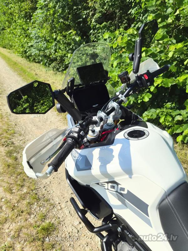 Balts Triumph Tiger 900 2021 Tallina, ar dzinēja tilpumu 0.89 L un nobraukumu 8 tūkst. km par 13000 €, foto 5 vietnē AUTOMOTO.COM.LV