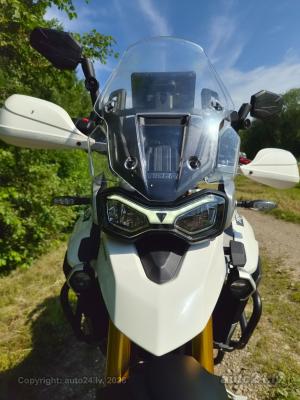 Белый Триумф Tiger 900 2021 в Таллин, объемом двигателя 0.89 л и пробегом 8 тыс. км за 13000 €, фото 7 на AUTOMOTO.COM.LV