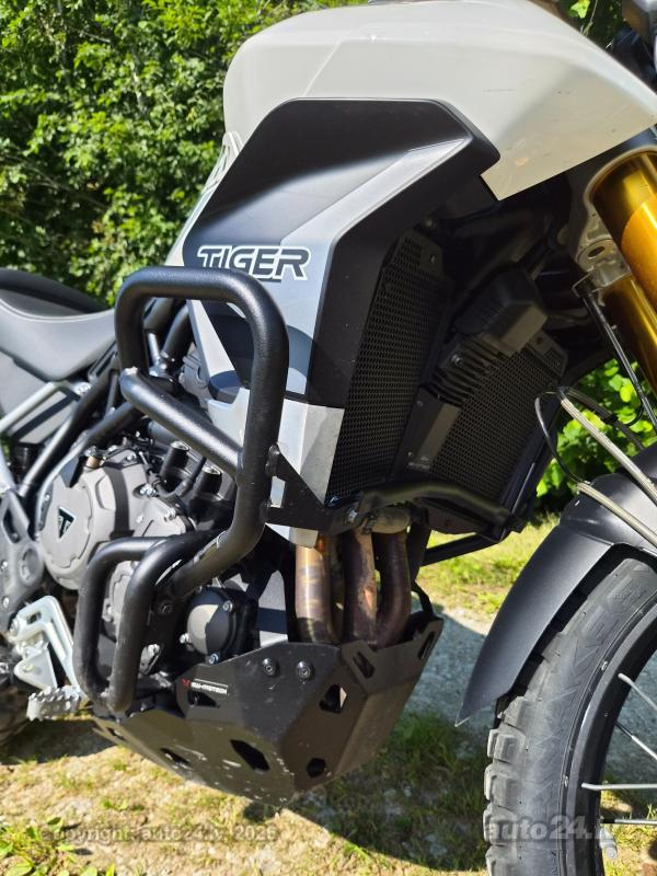 Balts Triumph Tiger 900 2021 Tallina, ar dzinēja tilpumu 0.89 L un nobraukumu 8 tūkst. km par 13000 €, foto 7 vietnē AUTOMOTO.COM.LV