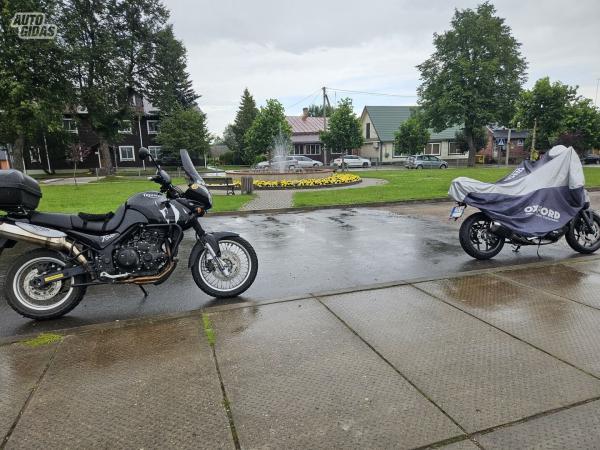 Black Triumph Tiger 2001 in Utena, with an engine capacity of 0.96 L and mileage of 64 thousand km for 1950 €, photo 7 on AUTOMOTO.COM.LV