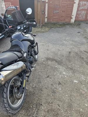 Black Triumph Tiger 2001 in Utena, with an engine capacity of 0.96 L and mileage of 64 thousand km for 1950 €, photo 11 on AUTOMOTO.COM.LV