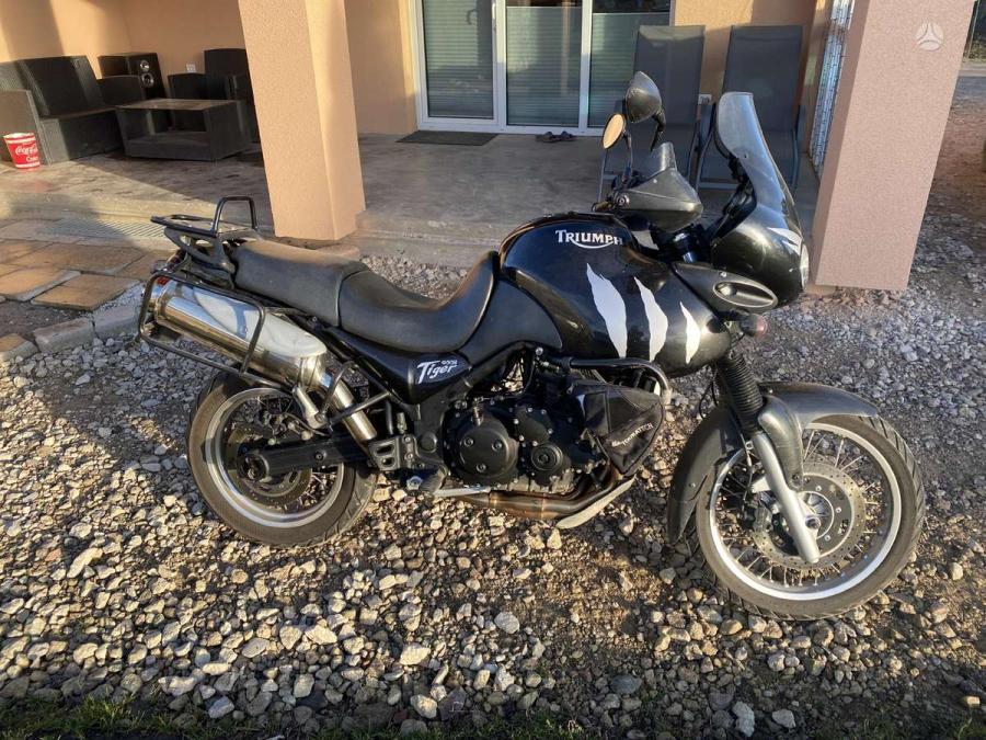 Melns Triumph Tiger 2002 Kuršėnai, ar dzinēja tilpumu 0.96 L un nobraukumu 37 tūkst. km par 2999 €, foto 6 vietnē AUTOMOTO.COM.LV
