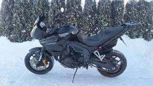 Black Triumph Tiger 2009 in Kaunas, with an engine capacity of 1.05 L and mileage of 48 thousand km for 2950 €, photo 4 on AUTOMOTO.COM.LV