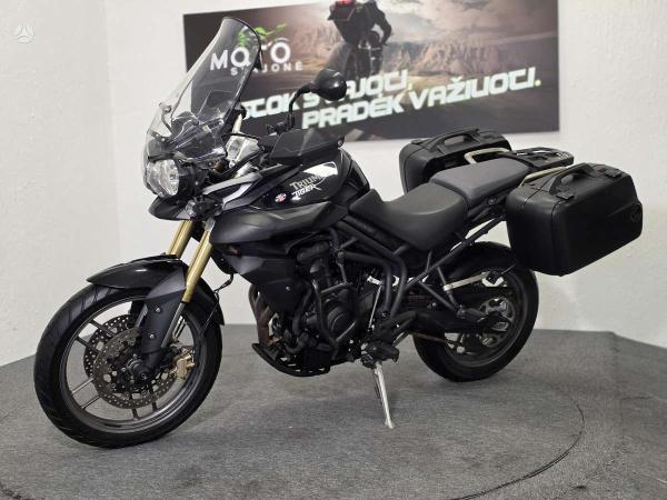 Black Triumph Tiger 2012 in Panevezys, with an engine capacity of 0.80 L and mileage of 54 thousand km for 3350 €, photo 5 on AUTOMOTO.COM.LV
