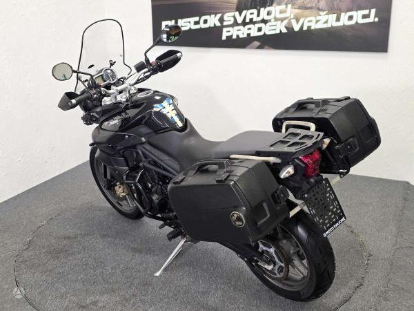 Black Triumph Tiger 2012 in Panevezys, with an engine capacity of 0.80 L and mileage of 54 thousand km for 3350 €, photo 10 on AUTOMOTO.COM.LV