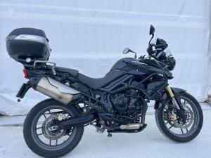 Black Triumph Tiger 2012 in Riga, with an engine capacity of 0.80 L and mileage of 70 thousand km for 4700 €, photo 7 on AUTOMOTO.COM.LV