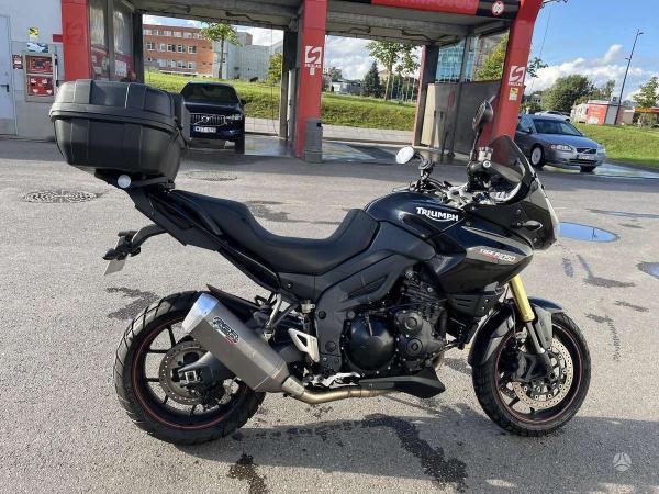 Black Triumph Tiger 2013 in Alytus, with an engine capacity of 1.05 L and mileage of 64 thousand km for 4000 €, photo 1 on AUTOMOTO.COM.LV