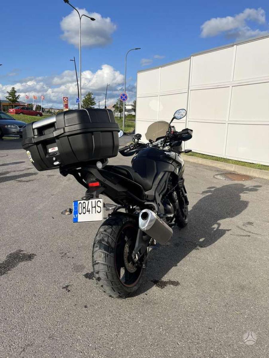 Black Triumph Tiger 2013 in Alytus, with an engine capacity of 1.05 L and mileage of 64 thousand km for 4000 €, photo 5 on AUTOMOTO.COM.LV