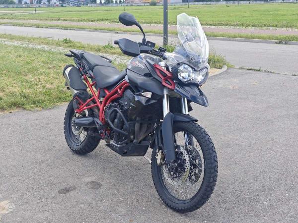 Melns Triumph Tiger 2014 Kauņa, ar dzinēja tilpumu 0.80 L un nobraukumu 34 tūkst. km par 5500 €, foto 1 vietnē AUTOMOTO.COM.LV