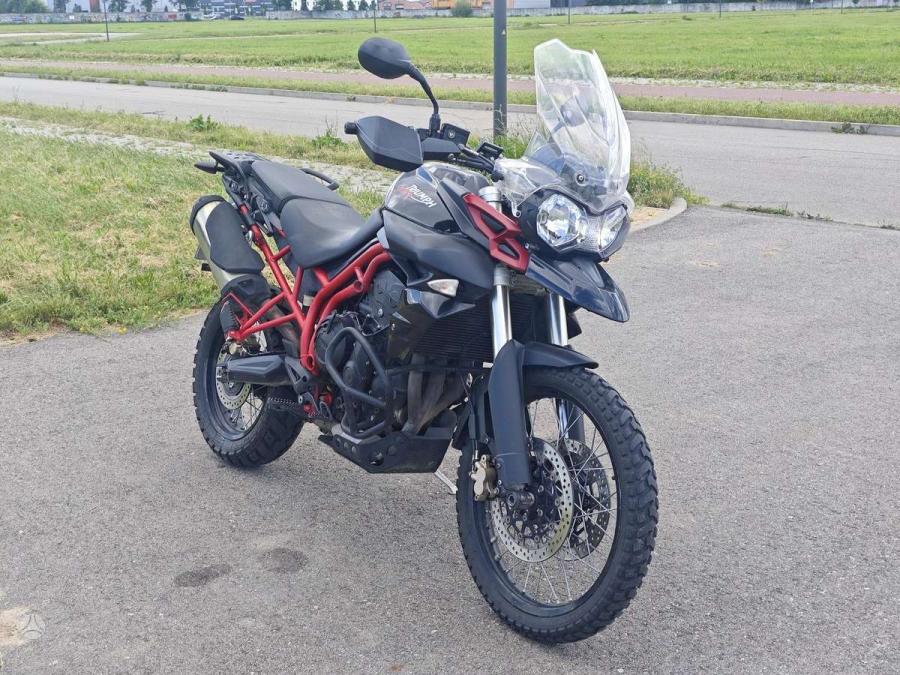 Melns Triumph Tiger 2014 Kauņa, ar dzinēja tilpumu 0.80 L un nobraukumu 34 tūkst. km par 5500 €, foto 1 vietnē AUTOMOTO.COM.LV
