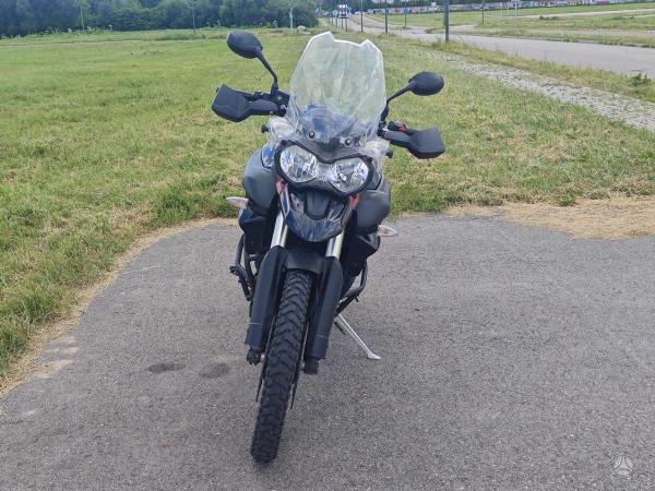 Melns Triumph Tiger 2014 Kauņa, ar dzinēja tilpumu 0.80 L un nobraukumu 34 tūkst. km par 5500 €, foto 2 vietnē AUTOMOTO.COM.LV