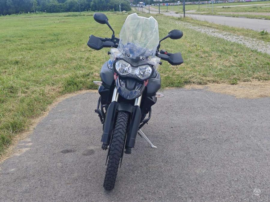 Melns Triumph Tiger 2014 Kauņa, ar dzinēja tilpumu 0.80 L un nobraukumu 34 tūkst. km par 5500 €, foto 3 vietnē AUTOMOTO.COM.LV
