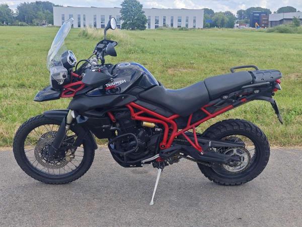 Melns Triumph Tiger 2014 Kauņa, ar dzinēja tilpumu 0.80 L un nobraukumu 34 tūkst. km par 5500 €, foto 4 vietnē AUTOMOTO.COM.LV