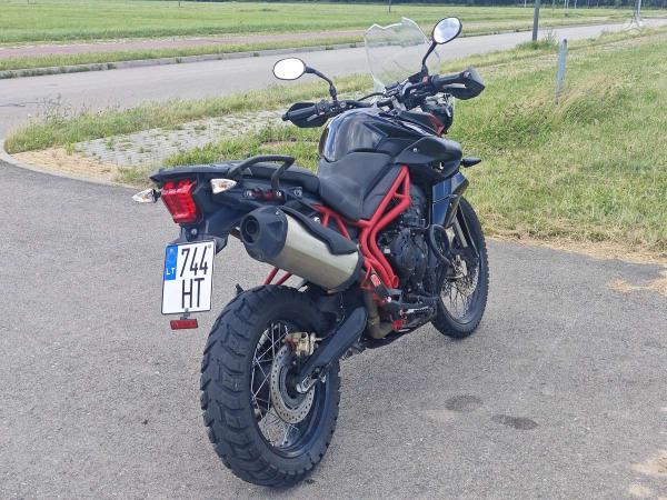Melns Triumph Tiger 2014 Kauņa, ar dzinēja tilpumu 0.80 L un nobraukumu 34 tūkst. km par 5500 €, foto 5 vietnē AUTOMOTO.COM.LV