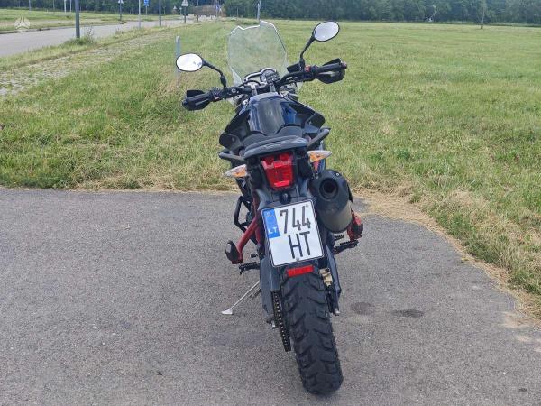 Melns Triumph Tiger 2014 Kauņa, ar dzinēja tilpumu 0.80 L un nobraukumu 34 tūkst. km par 5500 €, foto 7 vietnē AUTOMOTO.COM.LV