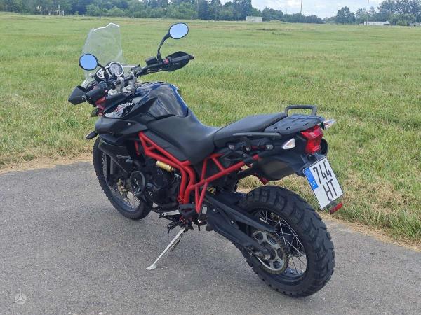 Melns Triumph Tiger 2014 Kauņa, ar dzinēja tilpumu 0.80 L un nobraukumu 34 tūkst. km par 5500 €, foto 8 vietnē AUTOMOTO.COM.LV
