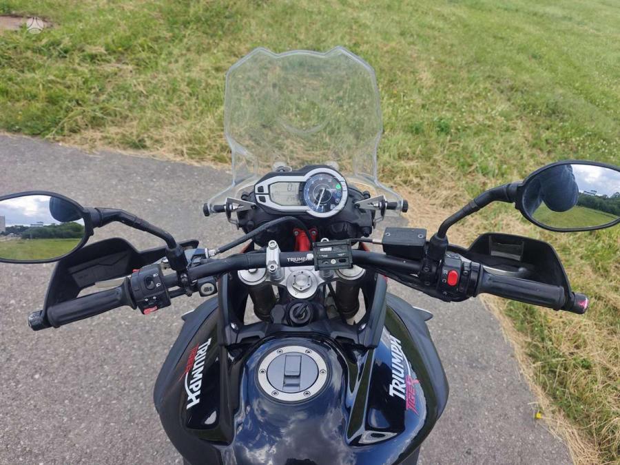 Melns Triumph Tiger 2014 Kauņa, ar dzinēja tilpumu 0.80 L un nobraukumu 34 tūkst. km par 5500 €, foto 10 vietnē AUTOMOTO.COM.LV