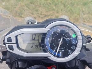 Melns Triumph Tiger 2014 Kauņa, ar dzinēja tilpumu 0.80 L un nobraukumu 34 tūkst. km par 5500 €, foto 11 vietnē AUTOMOTO.COM.LV