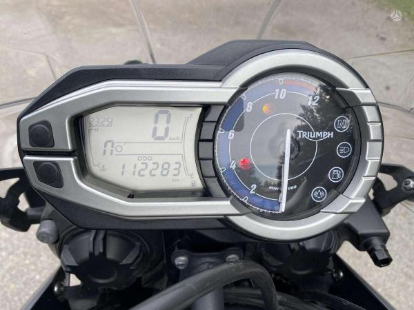 Black Triumph Tiger 2014 in Vilnius, with an engine capacity of 0.80 L and mileage of 112 thousand km for 3800 €, photo 2 on AUTOMOTO.COM.LV