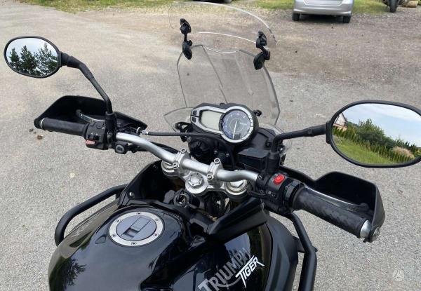 Black Triumph Tiger 2014 in Vilnius, with an engine capacity of 0.80 L and mileage of 112 thousand km for 3800 €, photo 7 on AUTOMOTO.COM.LV