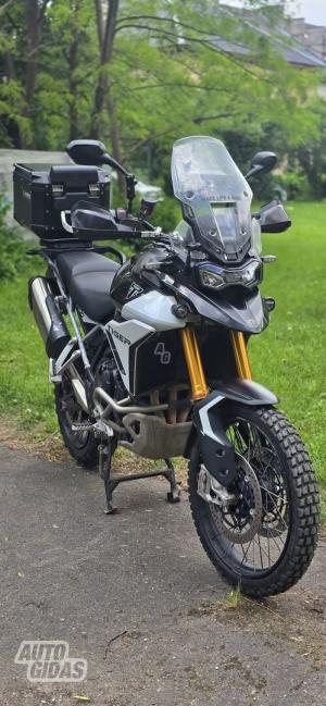 Black Triumph Tiger 2024 in Vilnius, with an engine capacity of 0.89 L and mileage of 47 thousand km for 9983 €, photo 9 on AUTOMOTO.COM.LV