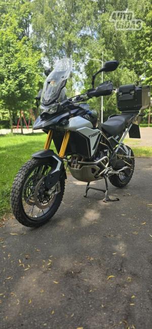 Black Triumph Tiger 2024 in Vilnius, with an engine capacity of 0.89 L and mileage of 47 thousand km for 9983 €, photo 16 on AUTOMOTO.COM.LV
