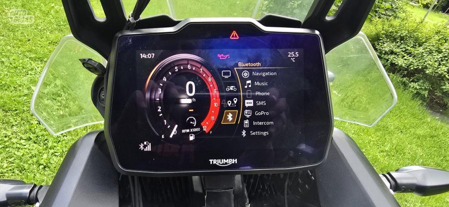 Black Triumph Tiger 2024 in Vilnius, with an engine capacity of 0.89 L and mileage of 47 thousand km for 9983 €, photo 22 on AUTOMOTO.COM.LV