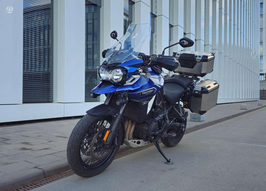 Blue Triumph Tiger 2016 in Vilnius, with an engine capacity of 1.22 L and mileage of 35 thousand km for 7850 €, photo 3 on AUTOMOTO.COM.LV